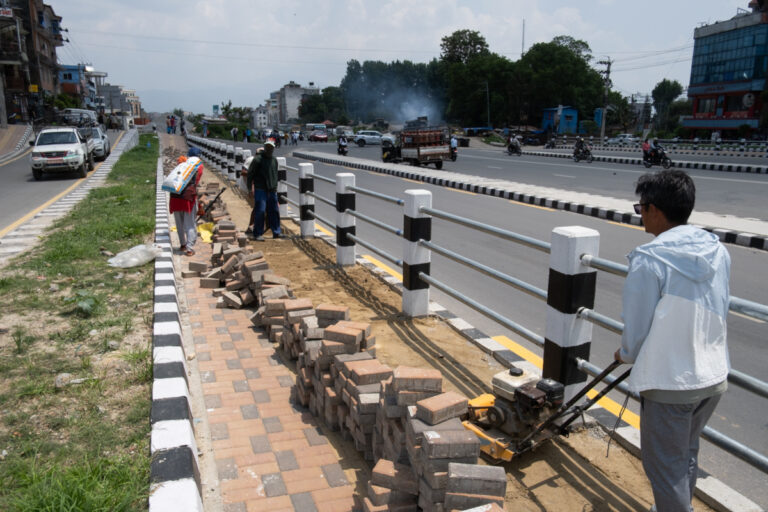 12 firms bid for Rs. 1.3 billion road project « Enewspolar